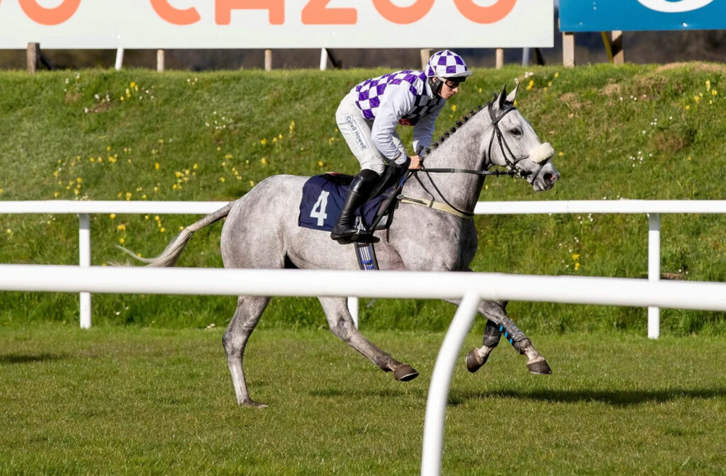 A Friday Winner To Sign Off 22/23 Season With! – Ben Clarke Racing